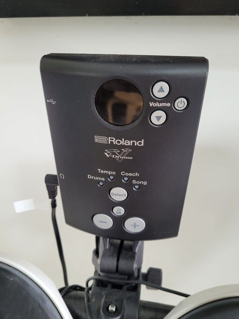 Roland TD1k electronic drumset (extra cymbal, speaker, and drum throne included), Hobbies & Toys ...