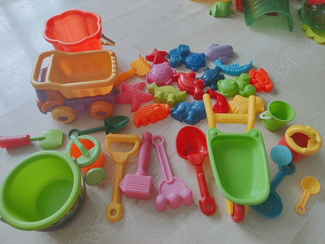 Sand castle tools, Hobbies & Toys, Toys & Games on Carousell