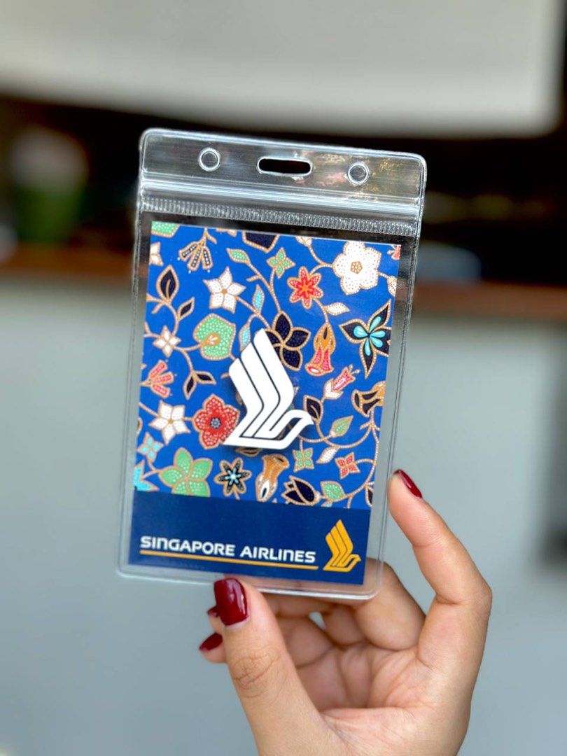 SIA Cabin Crew Luggage Tag (Customised Name), Hobbies & Toys, Travel ...