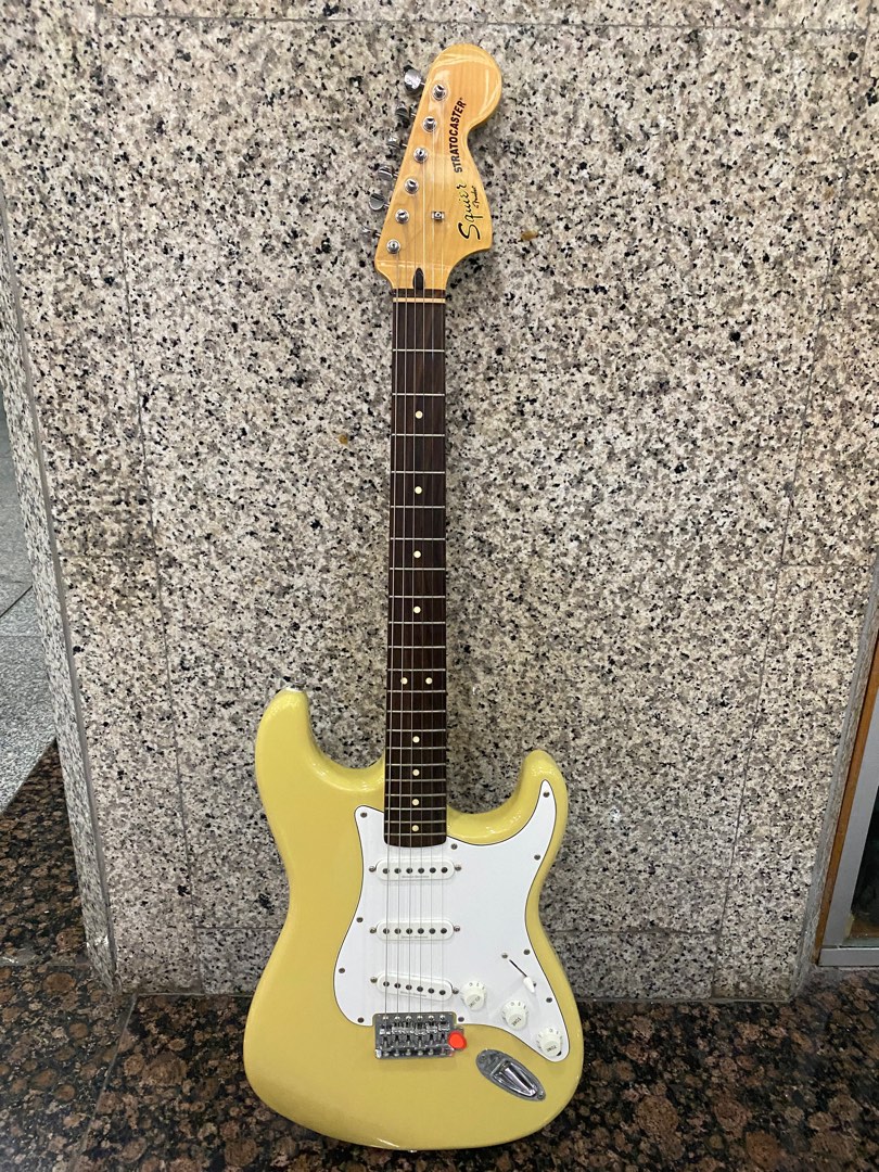 Squier Classic Vibe 70s Stratocaster Electric Guitar, Laurel FB,Vintage ...