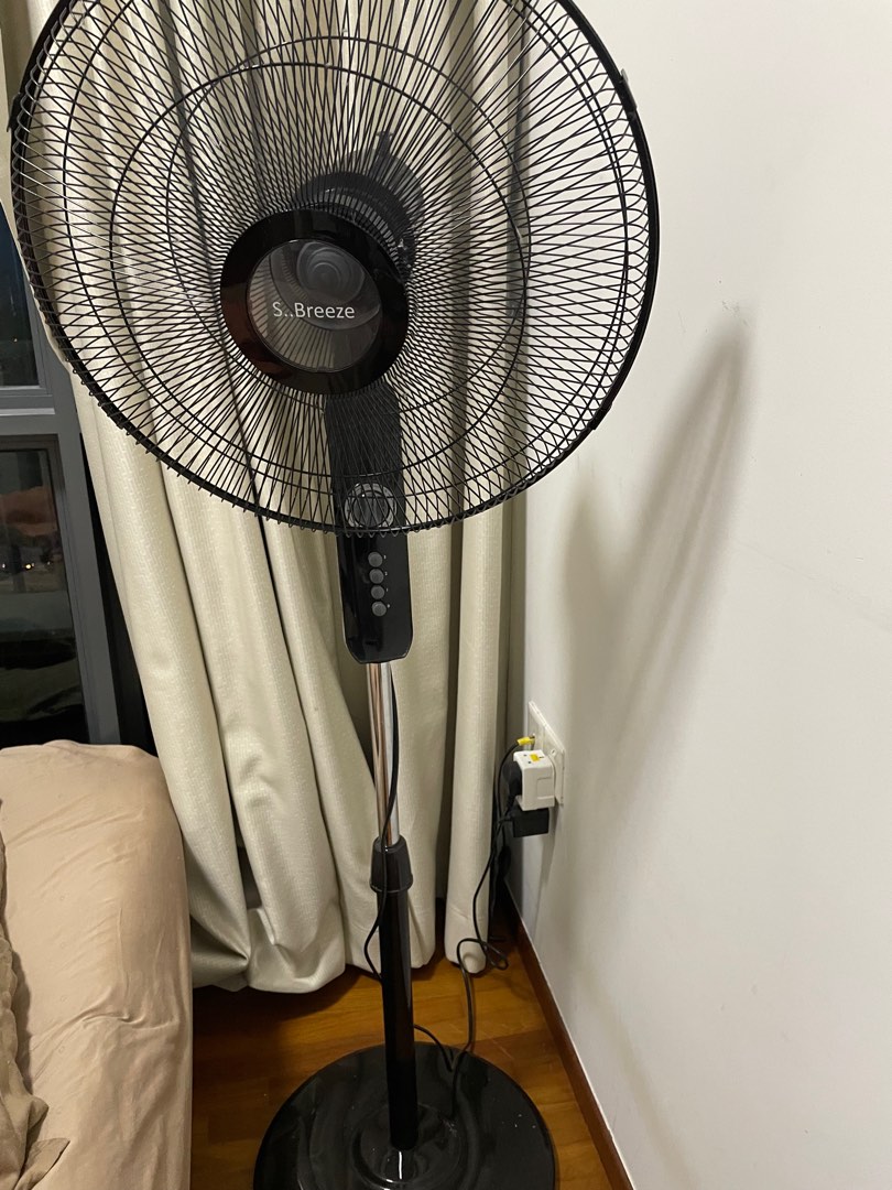 Standing fan, Furniture & Home Living, Lighting & Fans, Fans on Carousell