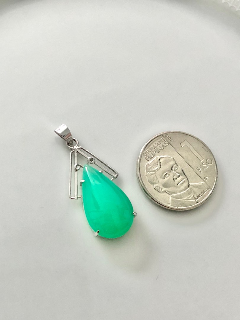TEAR DROP JADE IN BEAUTIFUL ART DECO FRAME MADE OF 18K WHITE GOLD FILLED MARKED STAMP VINTAGE ...