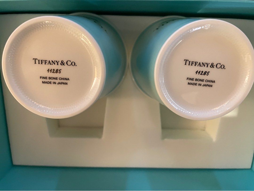 Tiffany everyday objects paper cups with box, 傢俬＆家居, 廚具和餐具, 餐具和餐具 ...