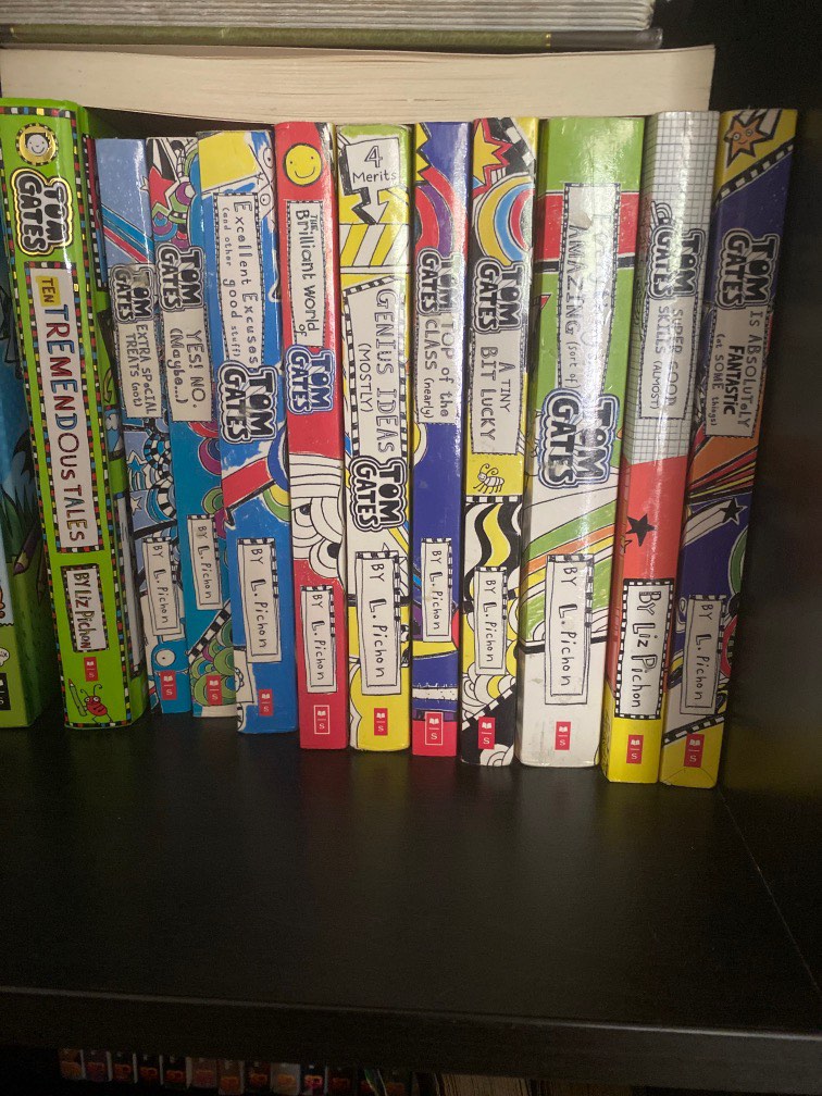 Tom Gates, Hobbies & Toys, Books & Magazines, Children's Books on Carousell