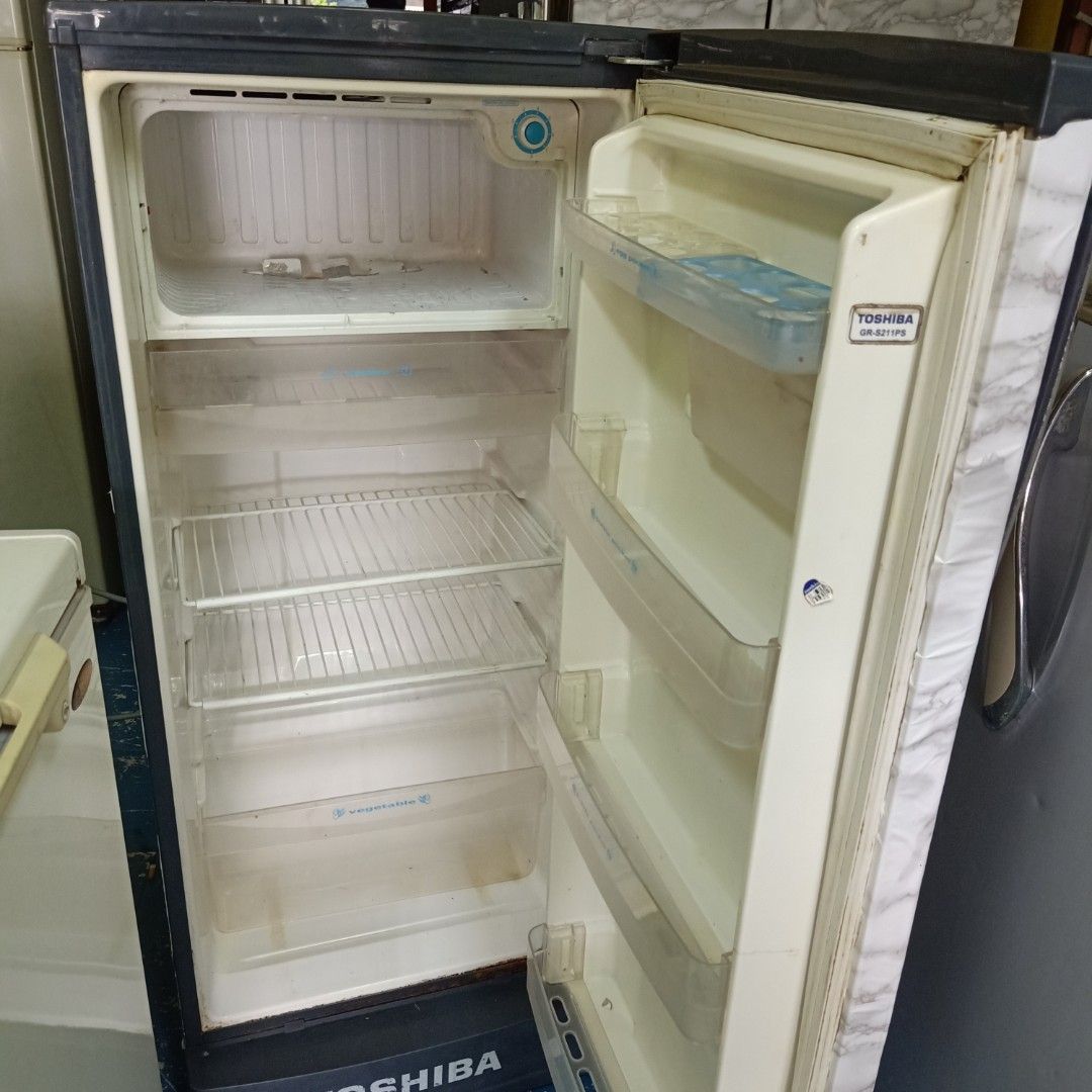 Toshiba 1door peti sejuk.. original lgi.ade butl2 sejuk dan beku., TV ...