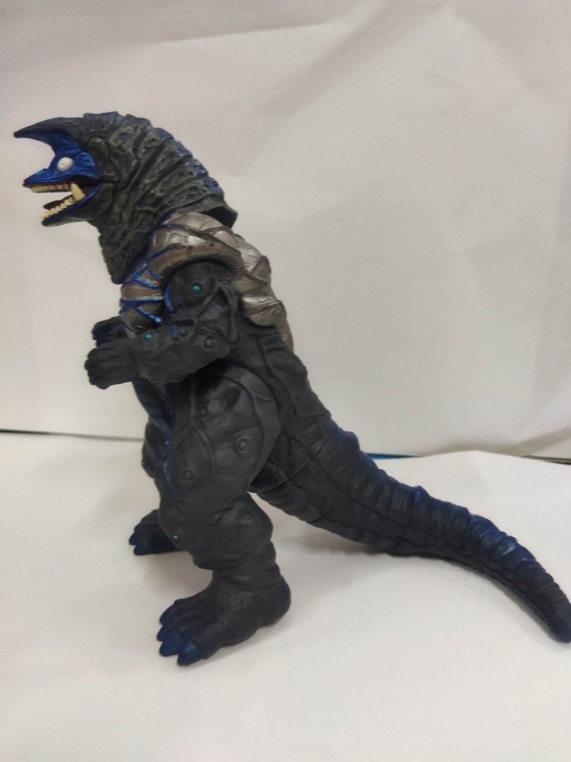 Ultraman x Ultra Monster DX Gorg Fire Golza, Hobbies & Toys, Toys ...