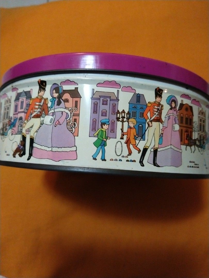 Vintage Rowntree Mackintosh Sweets Tin, Hobbies & Toys, Collectibles ...