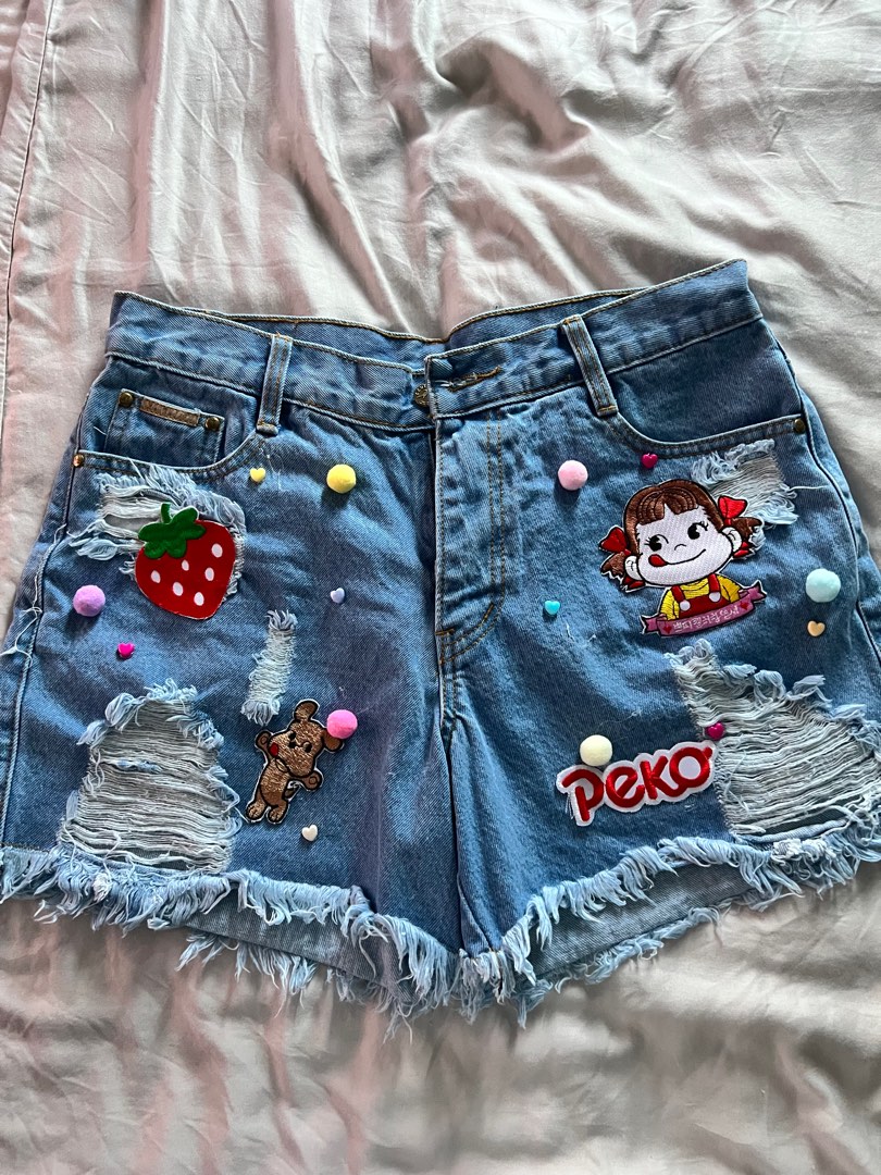 VIVICHEO LIVE DEMIN SHORT, Women's Fashion, Bottoms, Shorts on Carousell