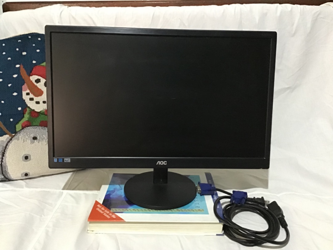 AOC 19 inches Monitor, Computers & Tech, Parts & Accessories, Monitor ...