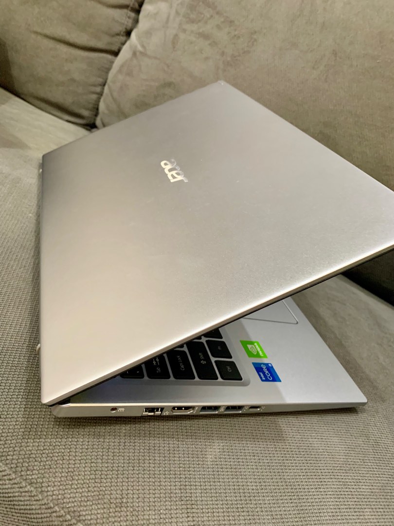 Acer (i5, 16gb RAM) w/ free plantronics headset, bag and monitor ...