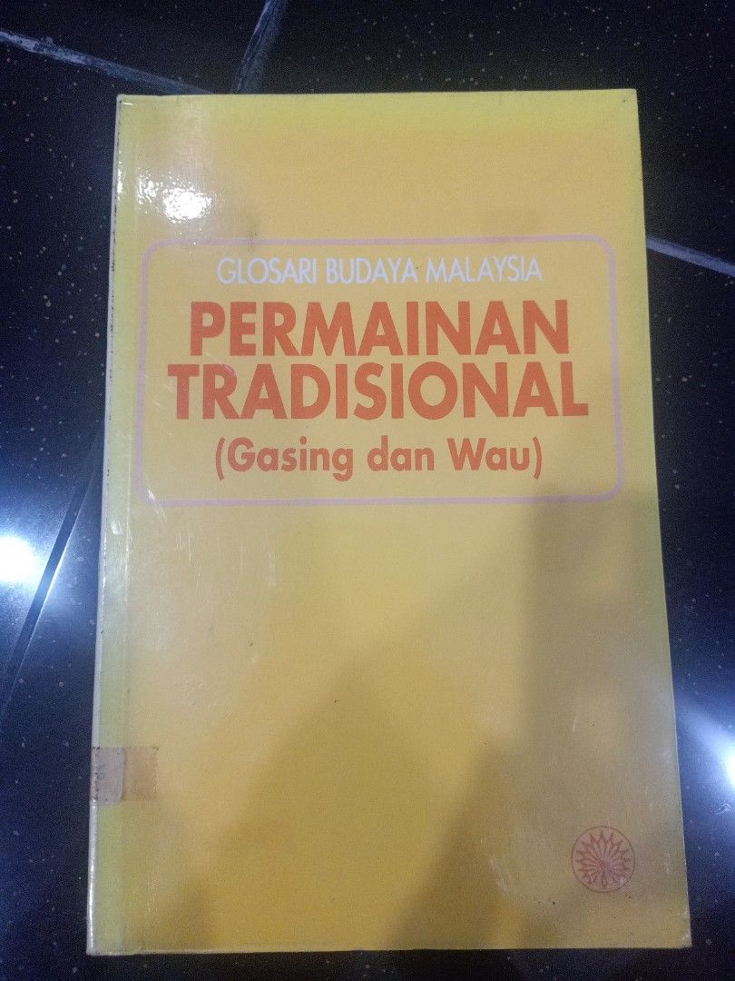 buku lama dbp - permainan tradisional gasing dan wau 1995, Hobbies ...