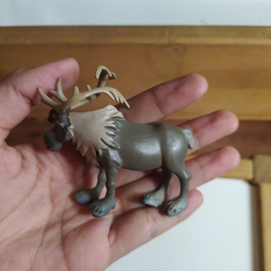 Bully. Rusa frozen. Frozen. Rusa disney, Toys & Collectibles, Mainan di ...