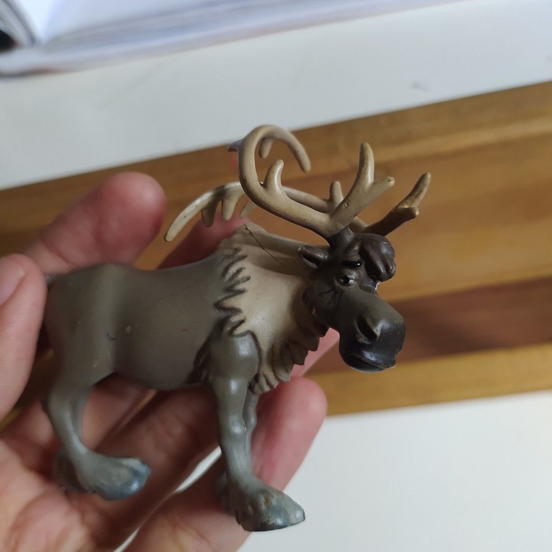 Bully. Rusa frozen. Frozen. Rusa disney, Toys & Collectibles, Mainan di ...