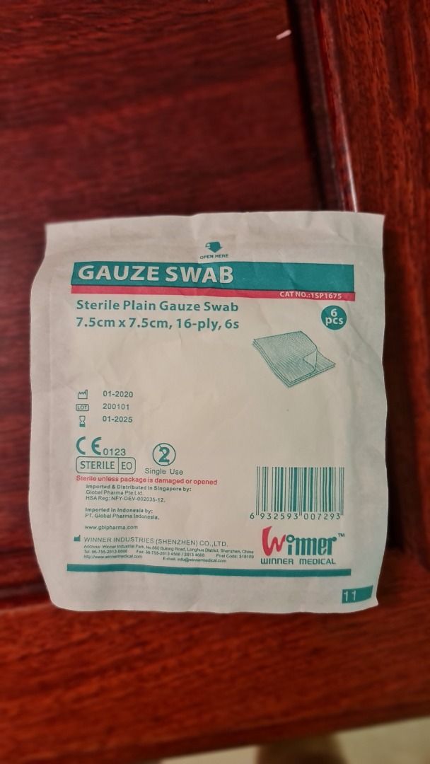 Bundle pack: Sterile gauze 7.5cm x 7.5cm, 10cm x 10cm, and single bed ...