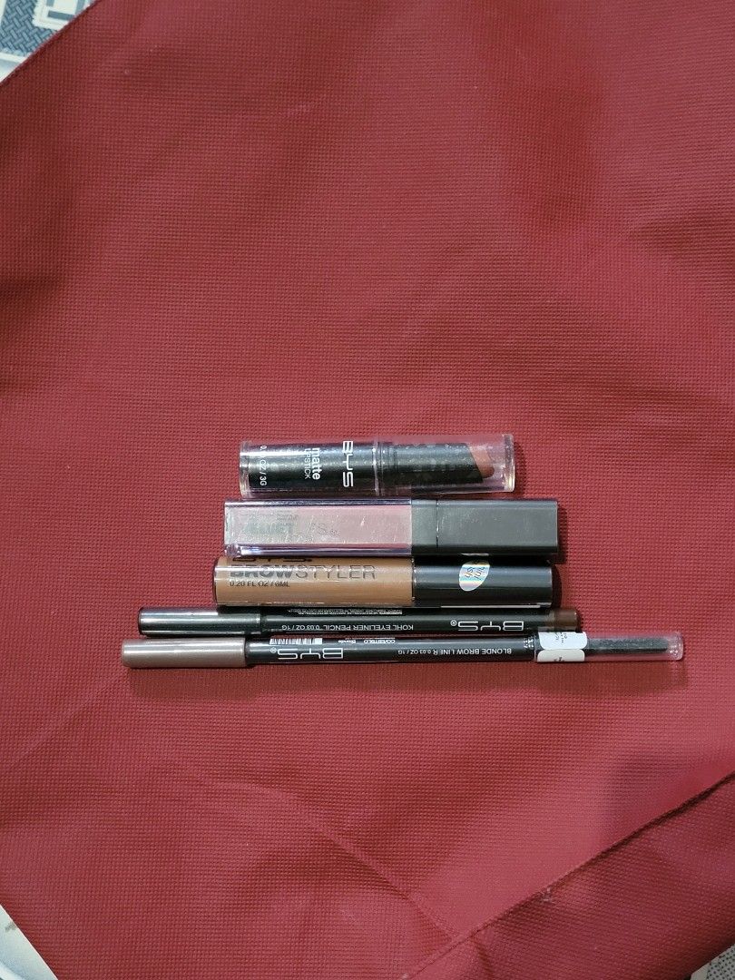 BYS makeup kit set, Beauty & Personal Care, Face, Makeup on Carousell