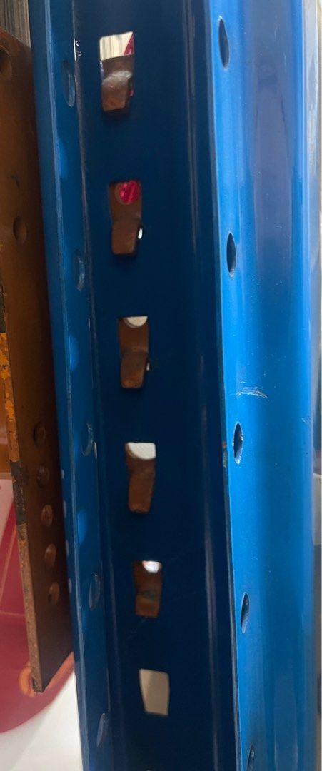 Cheap 2 Ton rack with 5 locking teeth 5ft x 2.8m height, Furniture ...