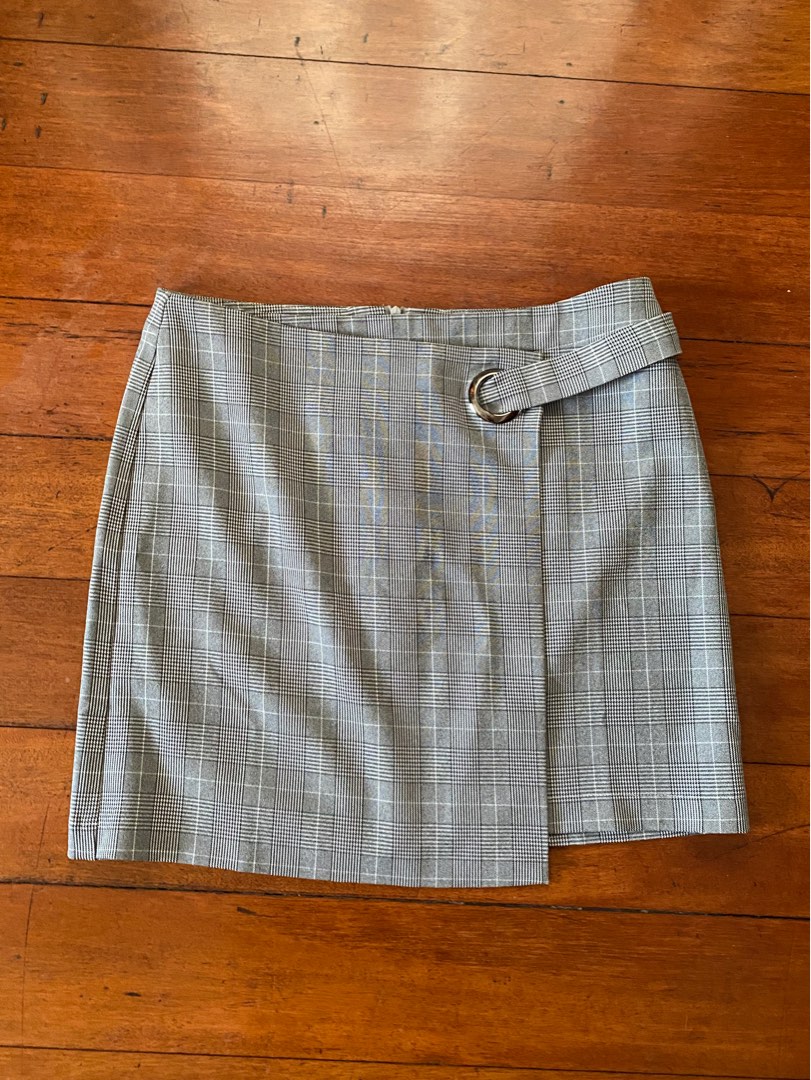Celine Overlap Skirt, Women's Fashion, Bottoms, Skirts on Carousell