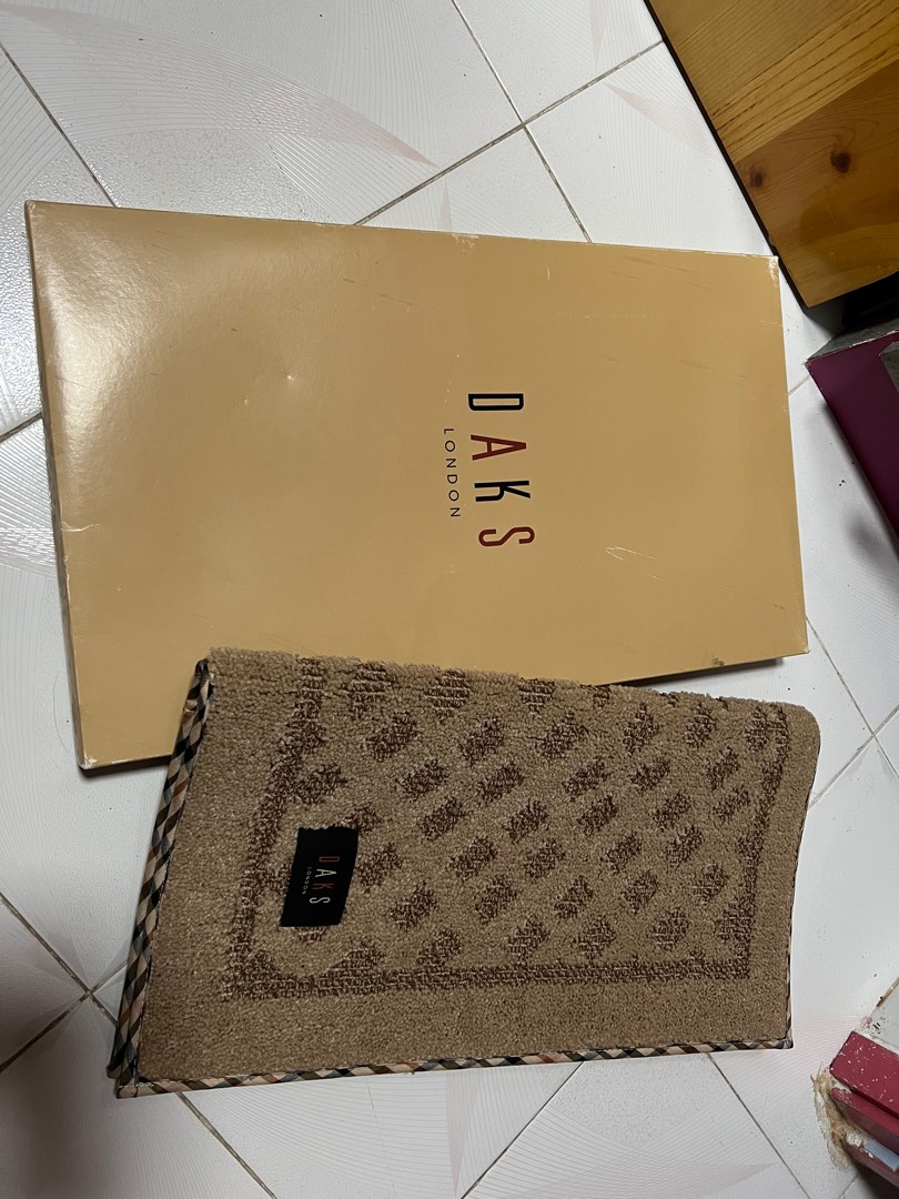 DAKS 地氈，日本製造，送禮自用, 其他, 其他 - Carousell