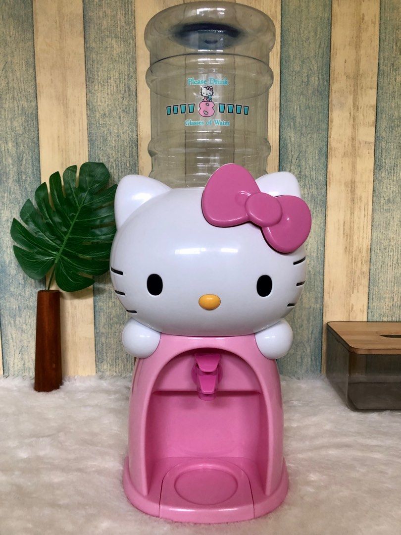 Dispenser galon hello kitty, Toys & Collectibles, Lainnya di Carousell