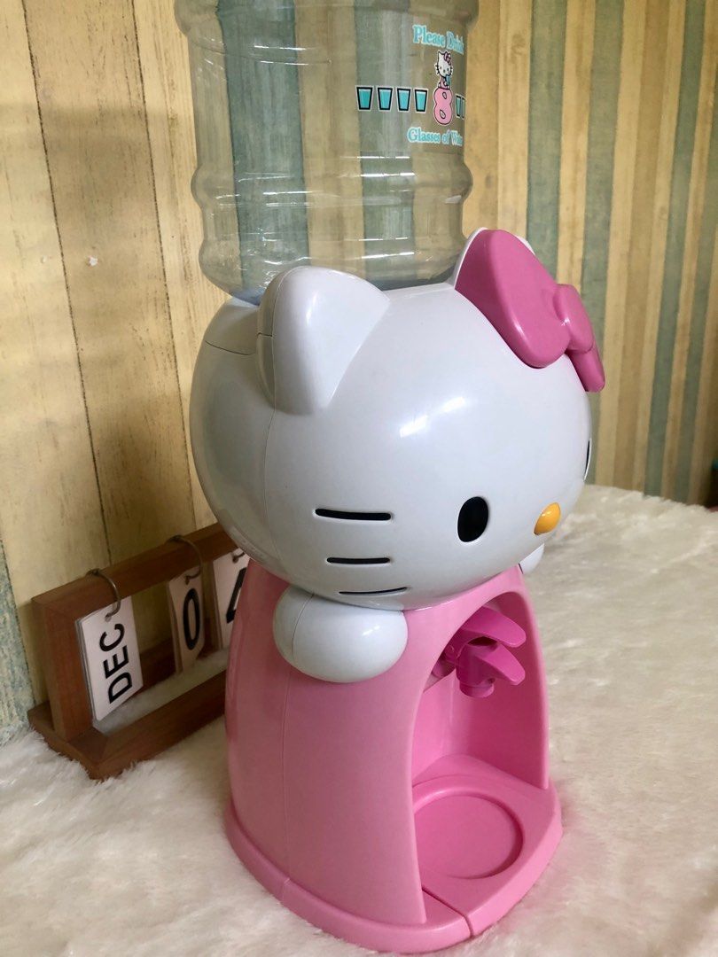 Dispenser galon hello kitty, Toys & Collectibles, Lainnya di Carousell