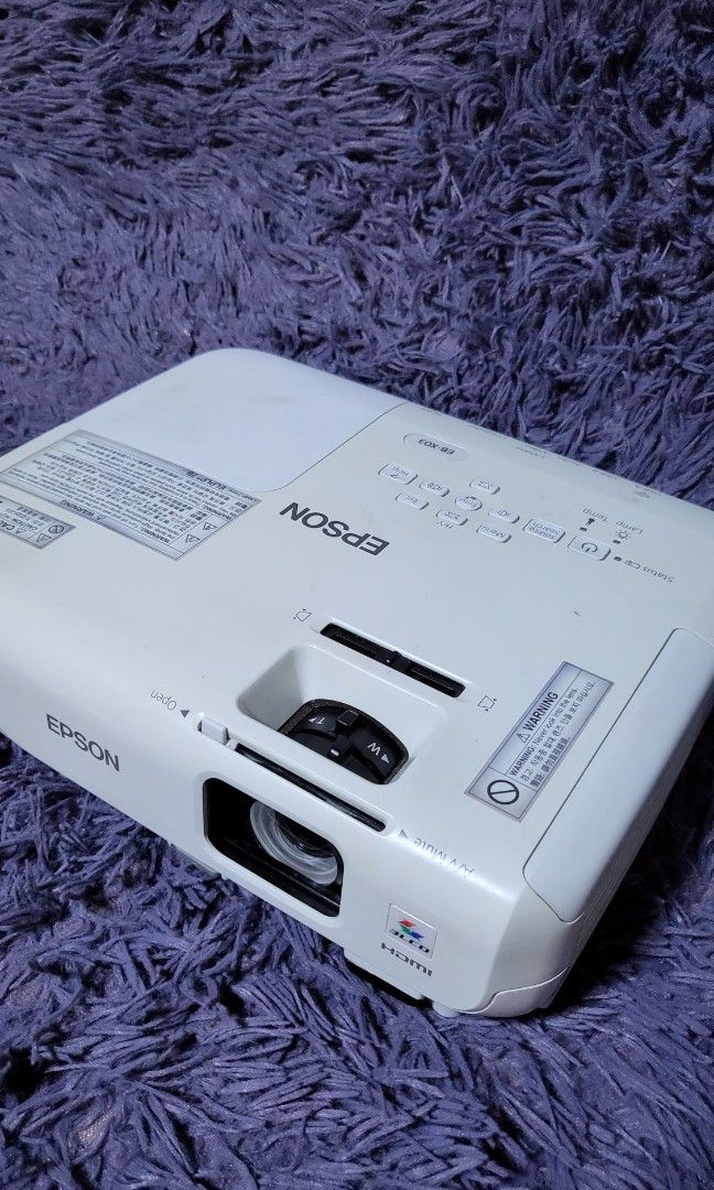 EPSON EB-X03 PROJECTOR, TV & Home Appliances, TV & Entertainment ...