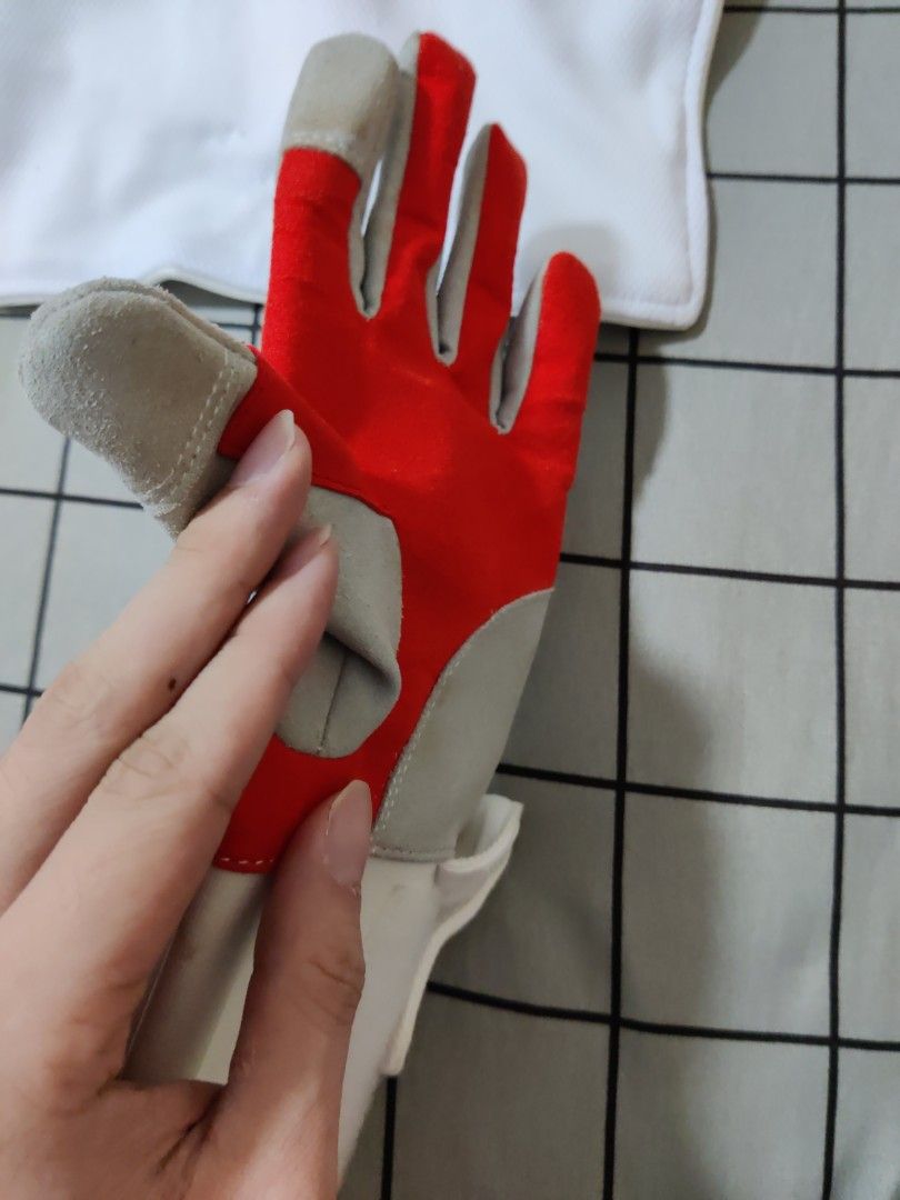 Fencing left-handed glove, Sports Equipment, Other Sports Equipment and ...