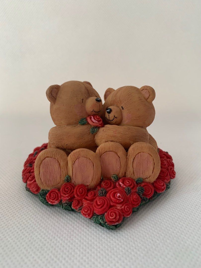 Forever Friends Bear Figurine Holding Flower, Hobbies & Toys, Memorabilia & Collectibles ...