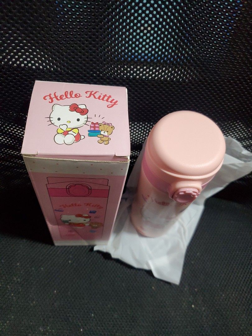 Hello Kitty 彈蓋直飲壺，容量420ml , 全新未用過有盒, 傢俬＆家居, 廚具和餐具, 廚水杯、水壺 - Carousell