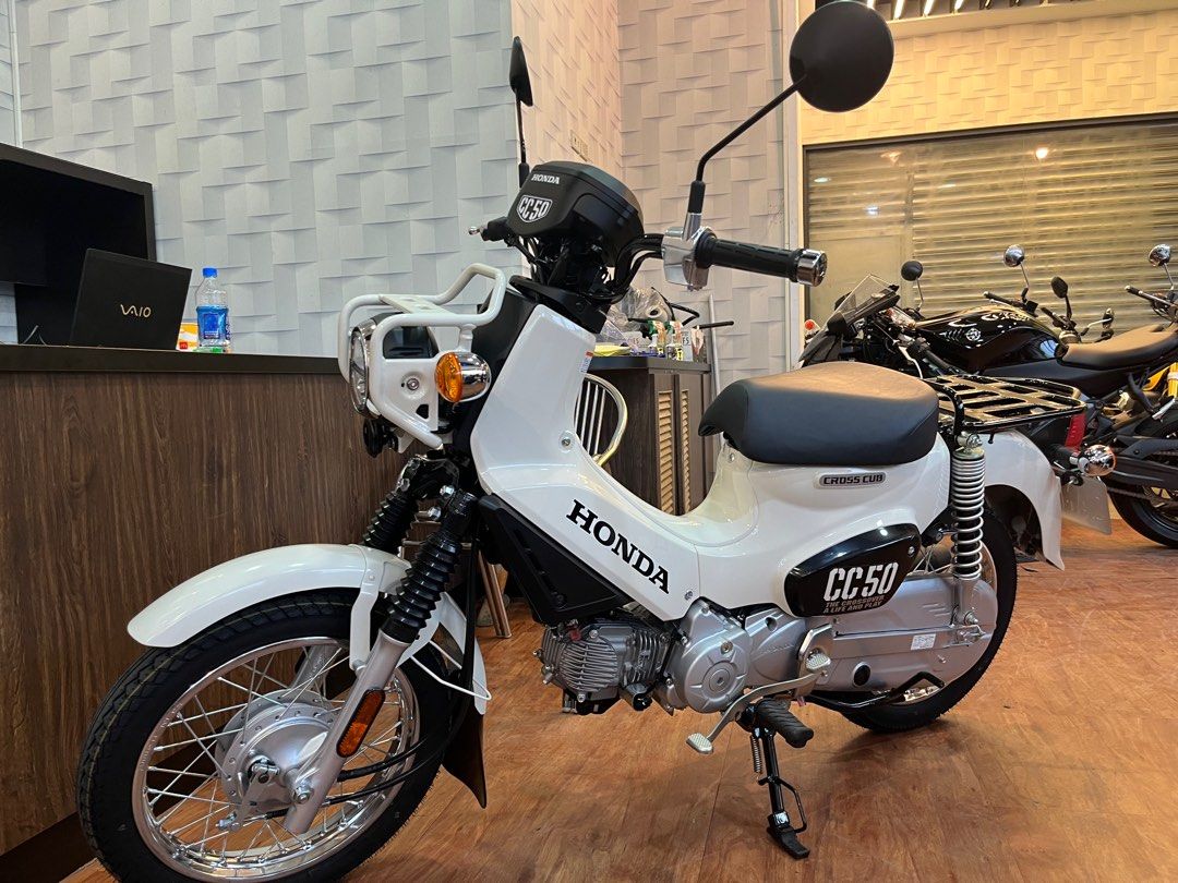 HONDA CROSS CUB50, 機車, 重機在旋轉拍賣