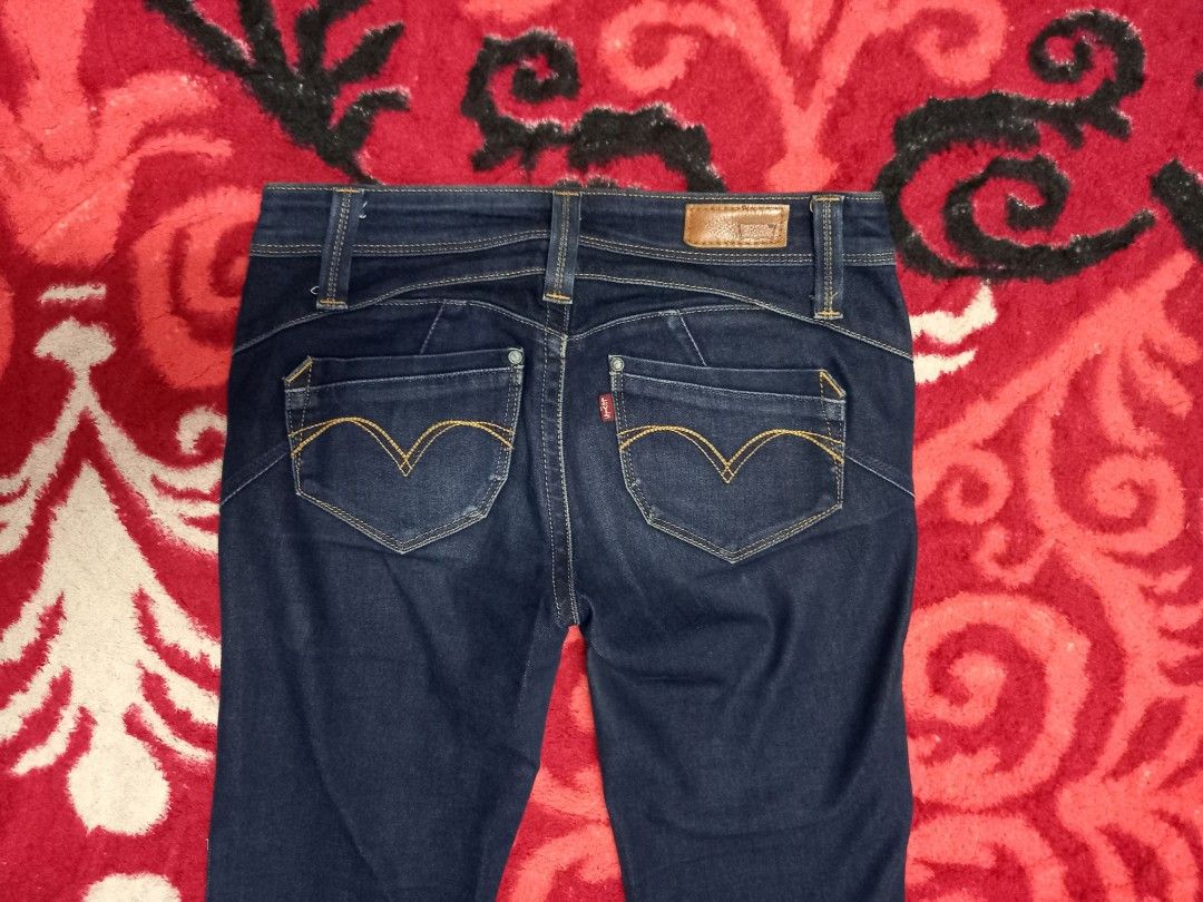 Levis Revel straight cut, Women's Fashion, Bottoms, Jeans & Leggings on ...