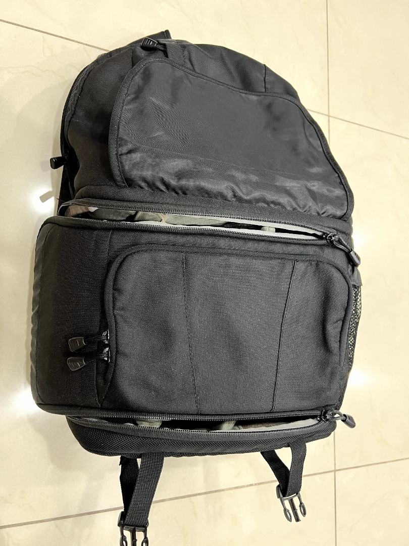 Lowepro Fastpack 350 DSLR Camera Backpack, Men's Fashion, Bags ...