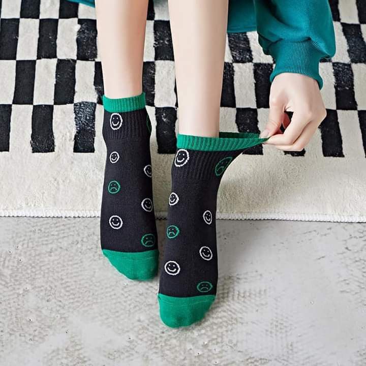 Medjas, Men's Fashion, Watches & Accessories, Socks on Carousell