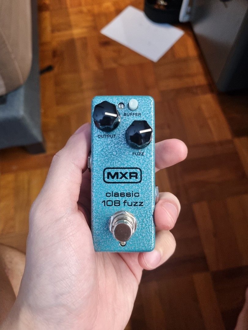 MXR Classic 108 Fuzz Mini, Hobbies & Toys, Music & Media, Musical ...
