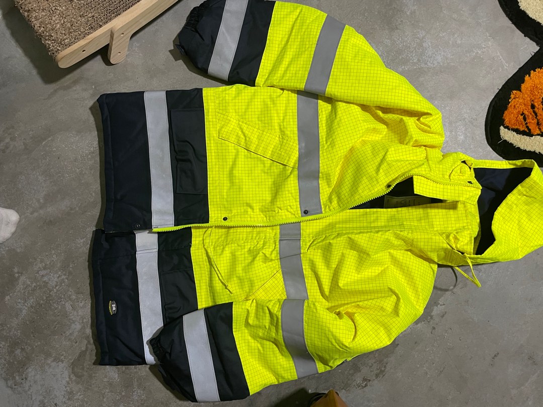 Offshore winter safety jacket, Men's Fashion, Coats, Jackets and ...