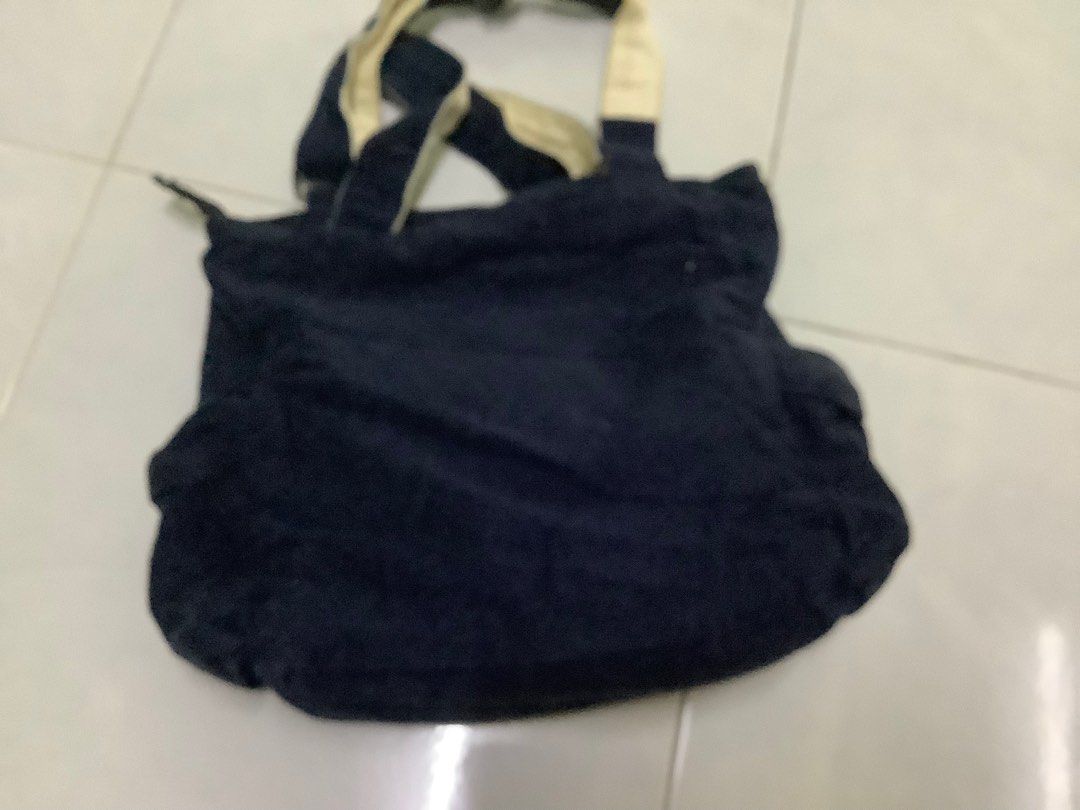 Original Gap shoulder bag, Women's Fashion, Bags & Wallets, Shoulder Bags on Carousell