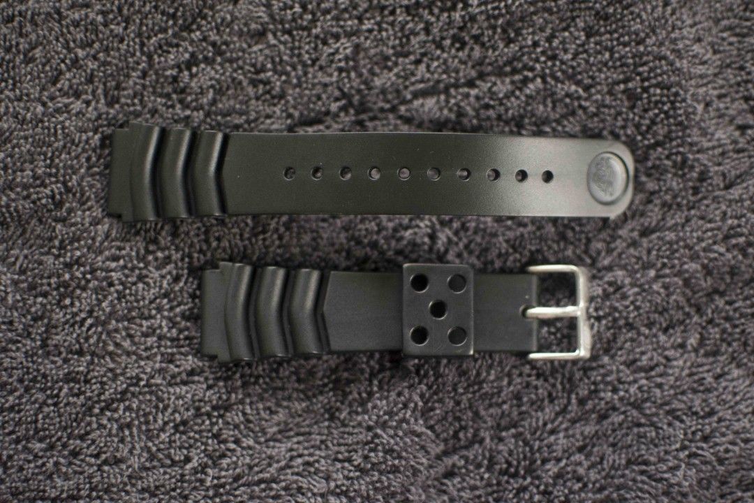 Original Seiko Skx Rubber Strap, Men's Fashion, Watches & Accessories ...