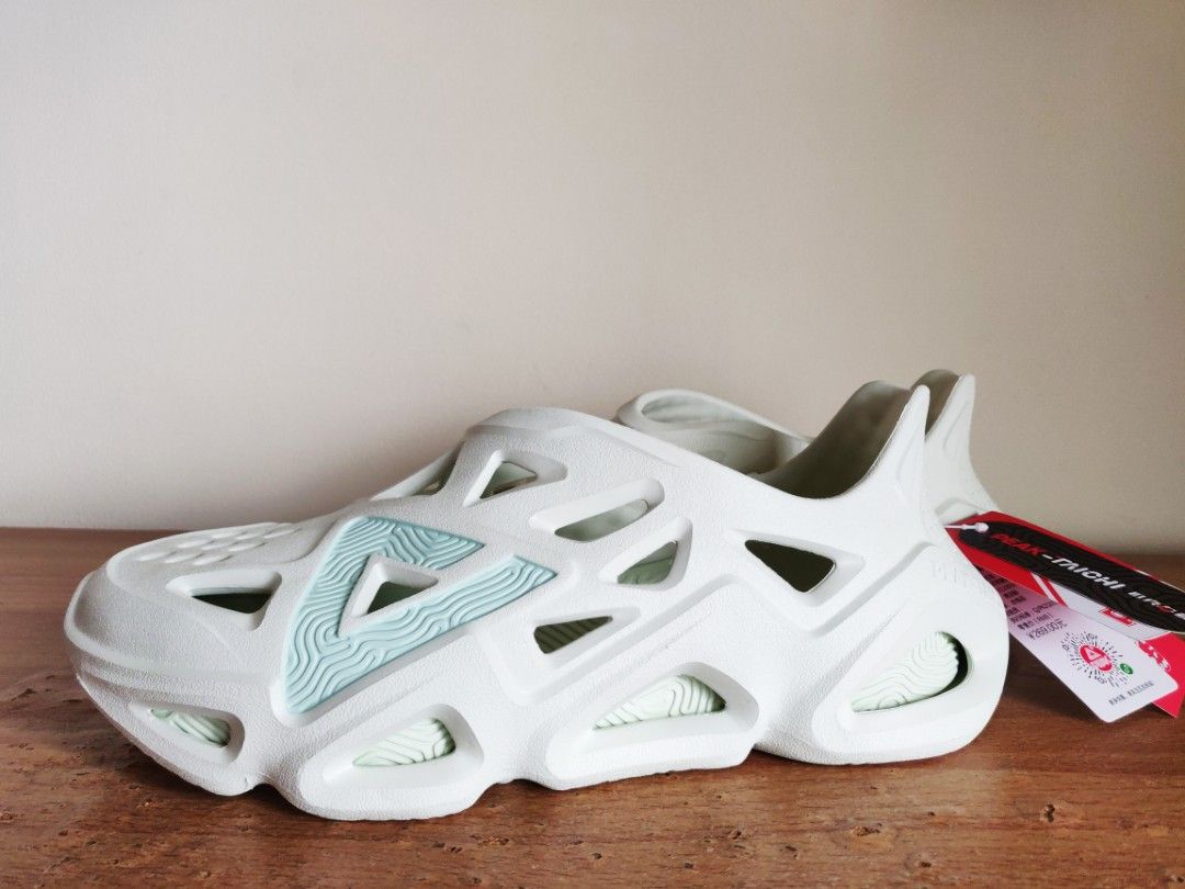 Peak Taichi Clogs (Clear Green), Men's Fashion, Footwear, Sneakers on ...