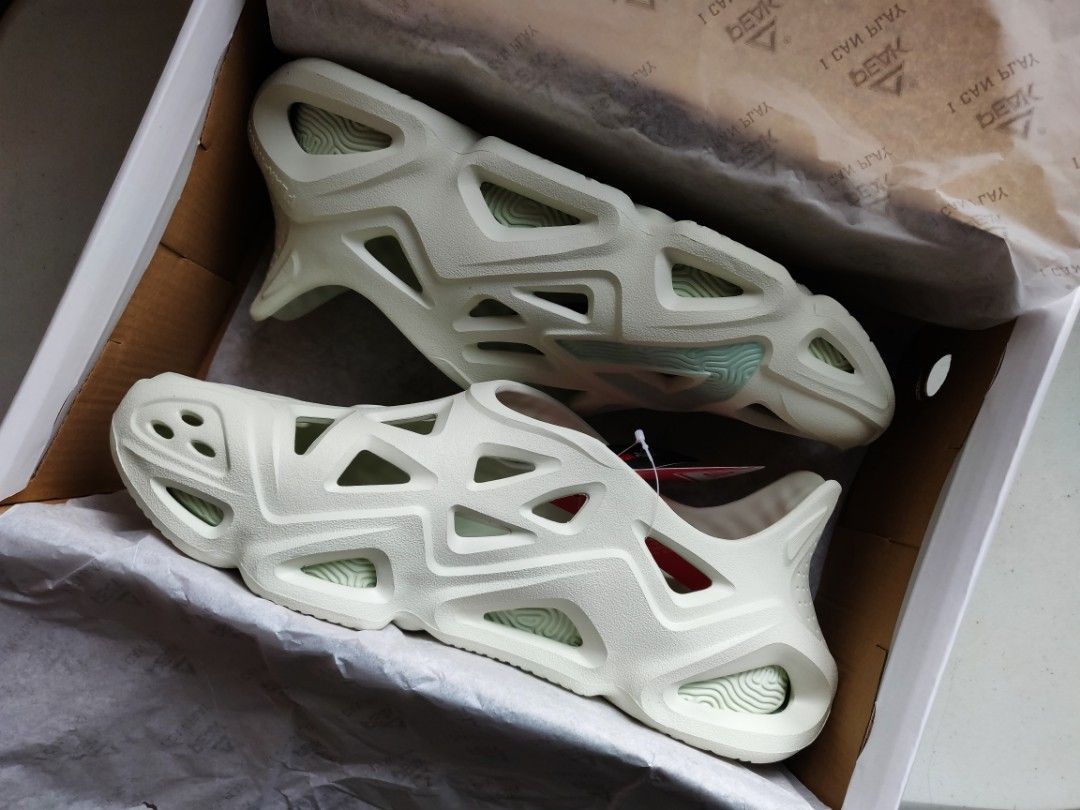 Peak Taichi Clogs (Clear Green), Men's Fashion, Footwear, Sneakers on ...