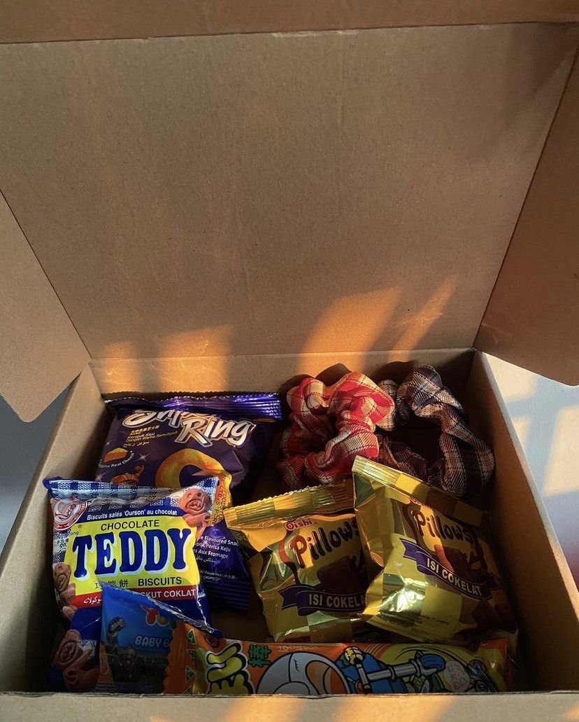 PERSONALISED / CUSTOMISED GIFTBOX FOOD THEMED EVENT BIRTHDAY GIFT, Food ...