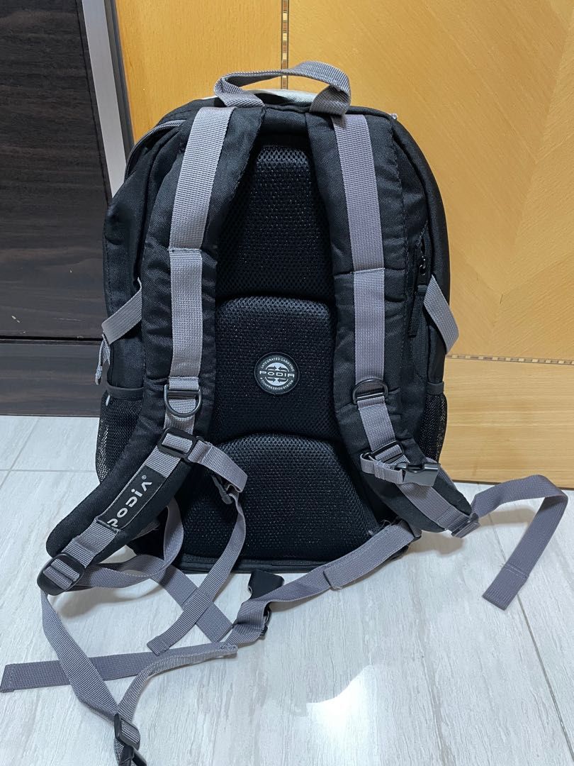 Podia backpack, 男裝, 袋, 背包 - Carousell