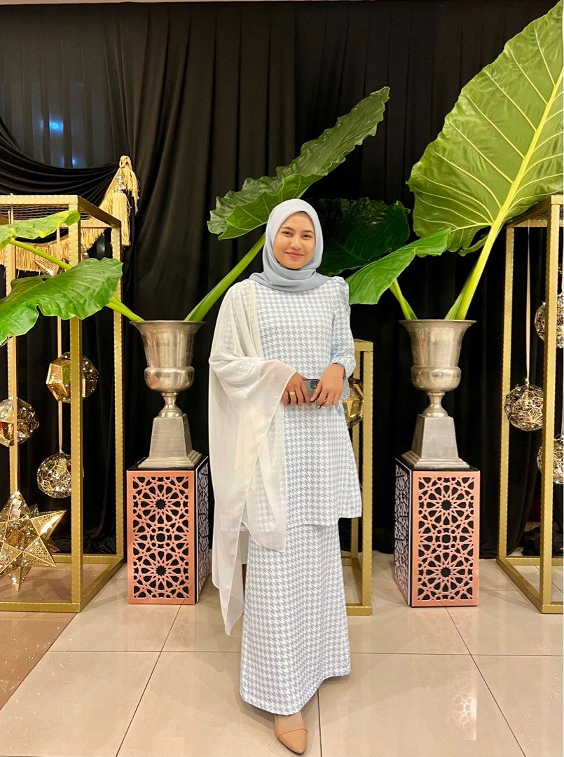 Rent Rizman Ruzaini Nely Kurung in Sky Blue, Women's Fashion, Muslimah ...