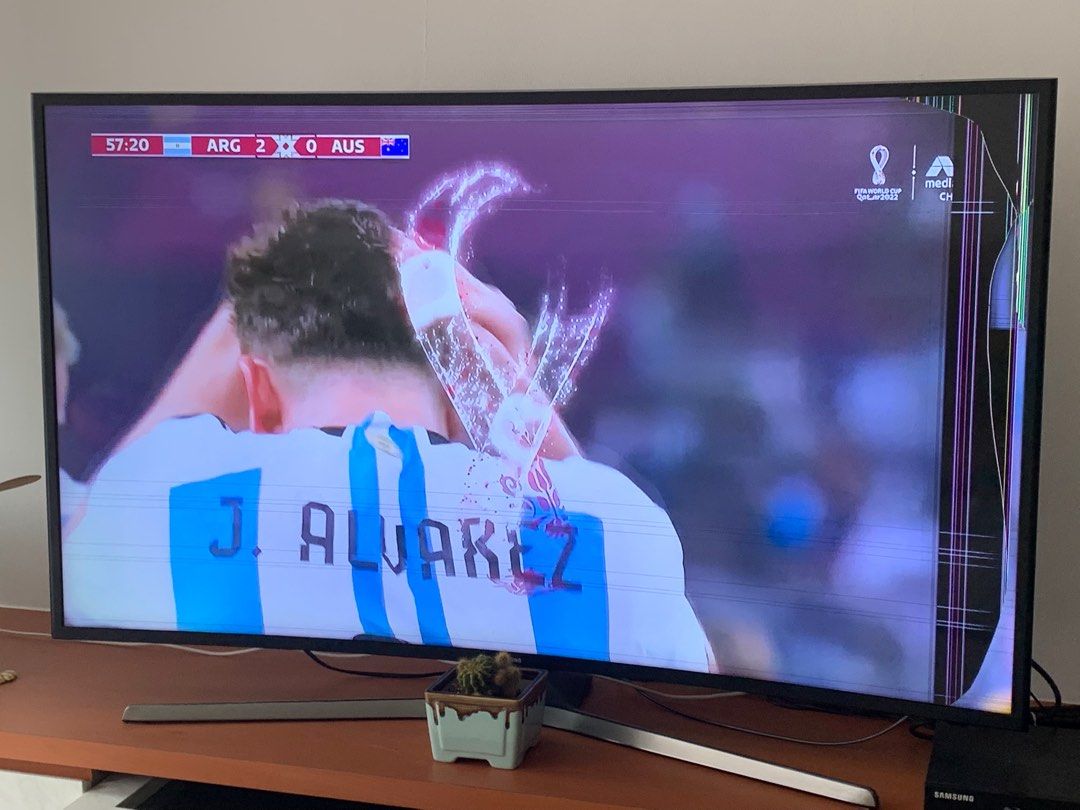 Samsung 55 inch Curve LED TV with table stand and box , TV & Home ...