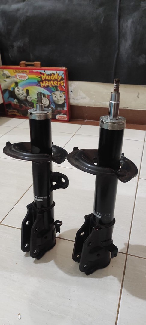 Shockbreaker Toyota Rush Type S Old (konde) kondisi normal, asli ...