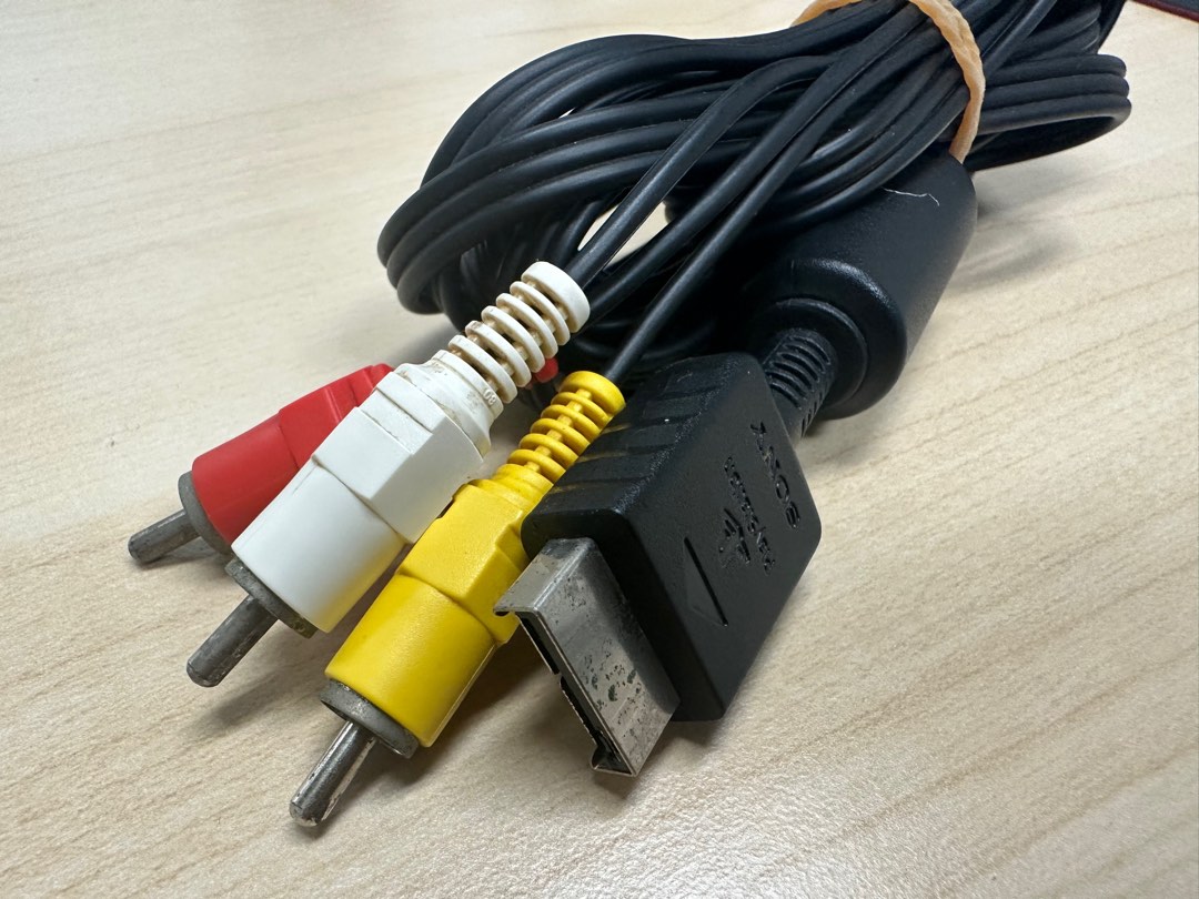 Sony PlayStation ps1 ps2 PS3 AV cable, 電子遊戲, 遊戲機配件, 充電綫及充電器 - Carousell