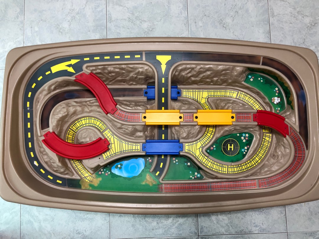 Step2 Deluxe Canyon Road Train & Tracks Table, Hobbies & Toys, Toys ...