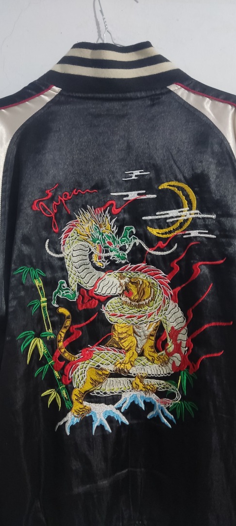 Sukajan Ryu vs tora 2nd japan, Fesyen Pria, Pakaian , Atasan di Carousell