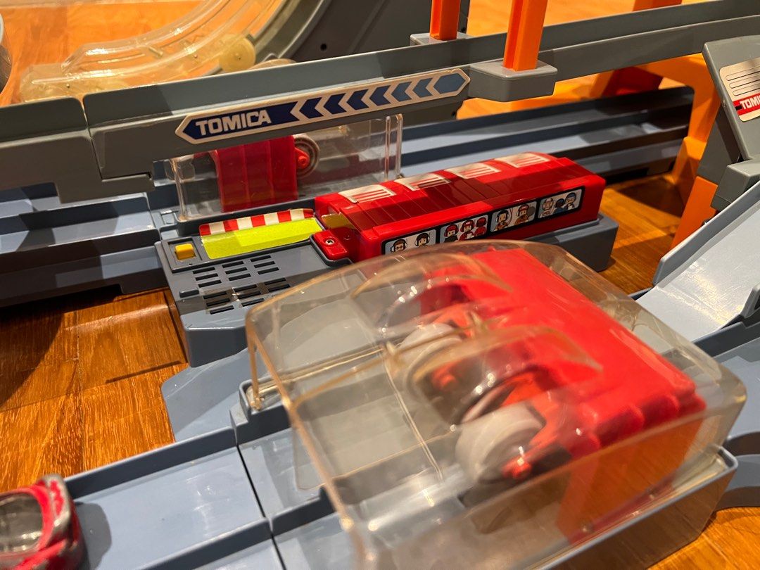 Tomica Byun Byun Toy Race Circuit Track and Big Tomica Tower set ...