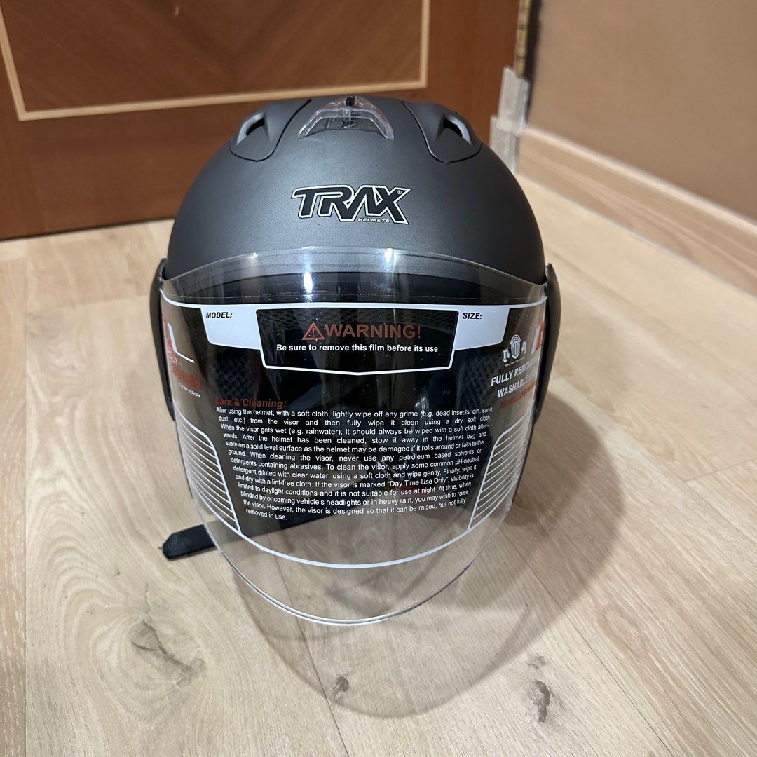 TRAX Helmet, Motorcycles, Motorcycle Apparel on Carousell