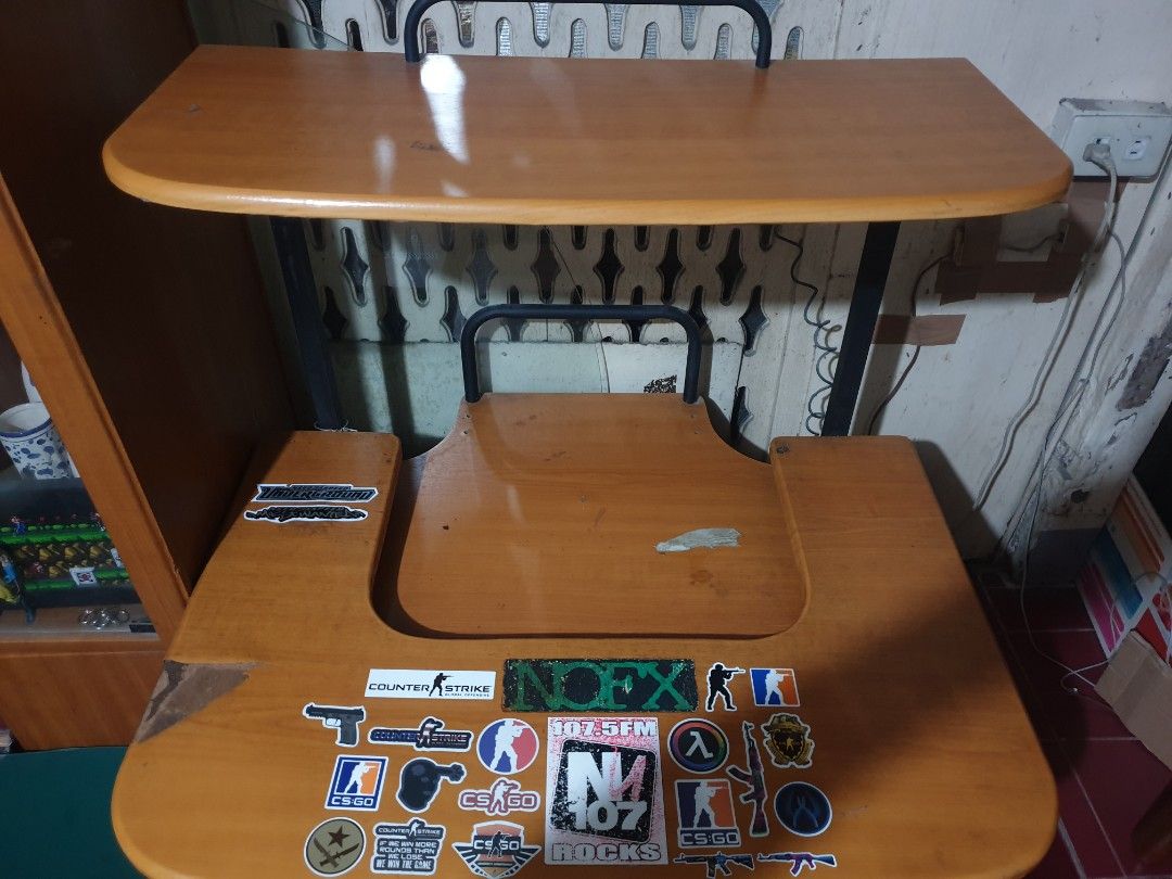 Used 2nd hand Computer table old PC laptop, Furniture & Home Living ...