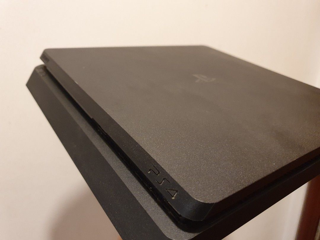 *USED* Playstation 4 Slim (PS4 Slim) 500GB, Video Gaming, Video Game ...